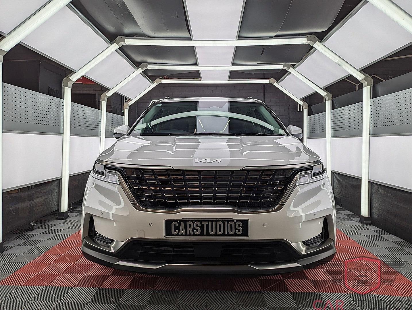 2023 Kia Carnival / White – Car Studios